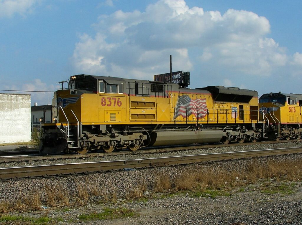 UP 8376